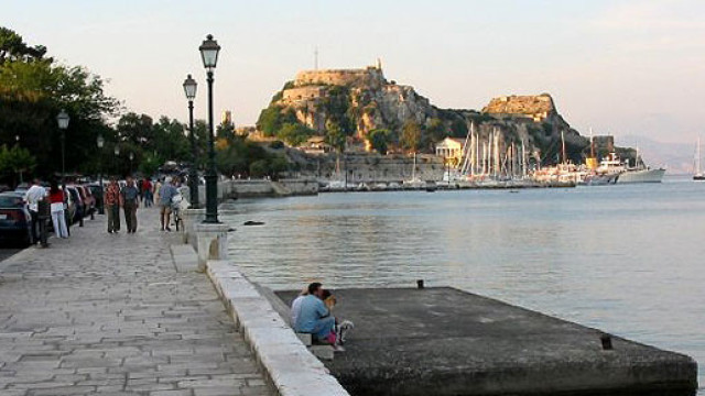 Two possible scenarios for development of sea front and NAOK