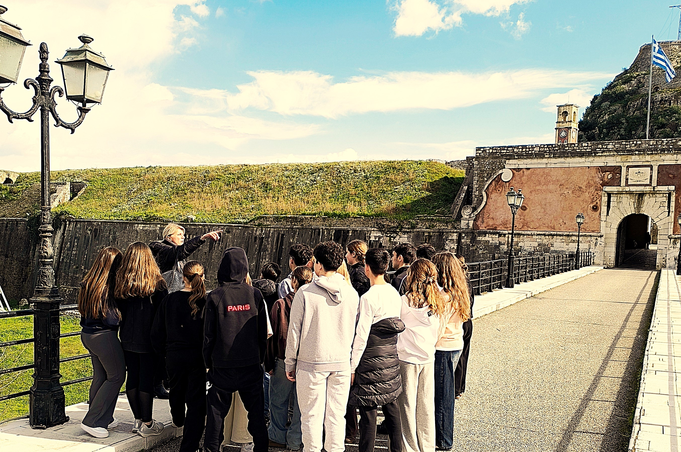 Guided walk for pupils through historic alleys and squares