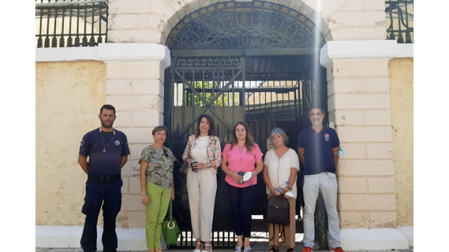Corfu Prison inmates receive certificates after completing educational ...