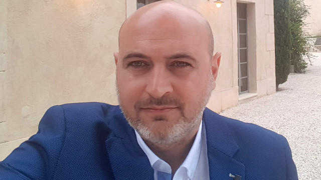 Ο Γιάννης Βλάχος πρόεδρος του νεοσύστατου Σωματείου επαγγελματιών ...