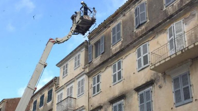 Fire Department inspecting dangerous roofs in town historical centre