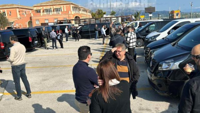 Κέρκυρα: Σε πορεία κατέβηκε το Σωματείο Εκμίσθωσης Ε.Ι.Χ. με οδηγό ...