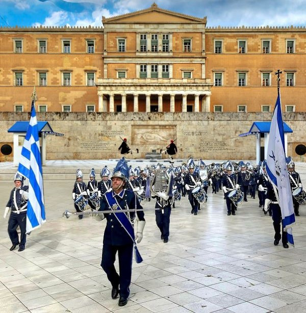 Στην στρατιωτική παρέλαση στην Αθήνα θα συμμετάσχει η Φιλαρμονική ...