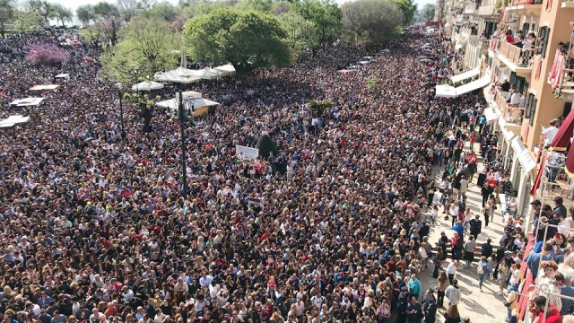 Corfu Easter: Thousands at the First Resurrection and the ‘botides’ pot ...