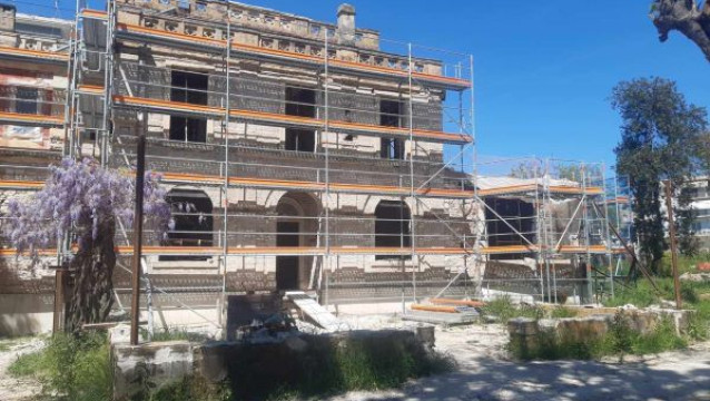Villa Rosa restoration work begins again